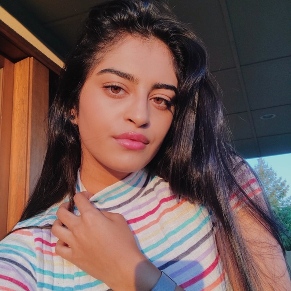 Rhea's Closet (@rhea_shetty) | Poshmark